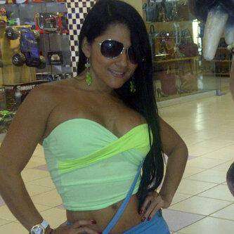 Hola me llamo laura soy nueva en la cuidad y quiero conocer amigos... en Bayamón - Mujer busca ...